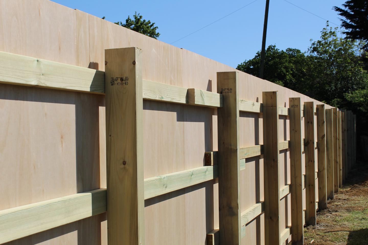 Construction Site Timber Hoarding - Nationwide Install | SafeSite ...